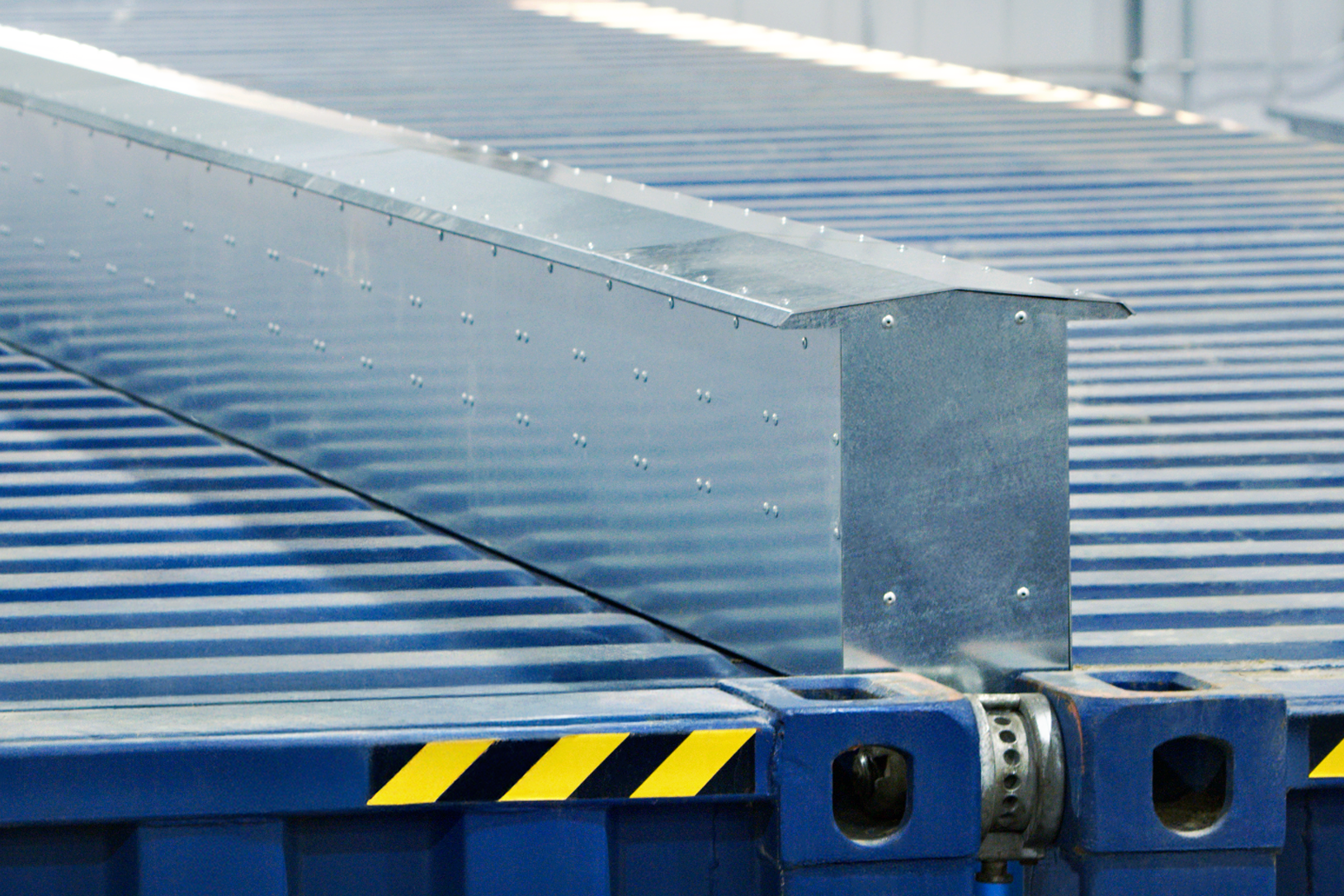 40' Double-Wide Shipping Container Connection Kit with Weld-Free Heade ...